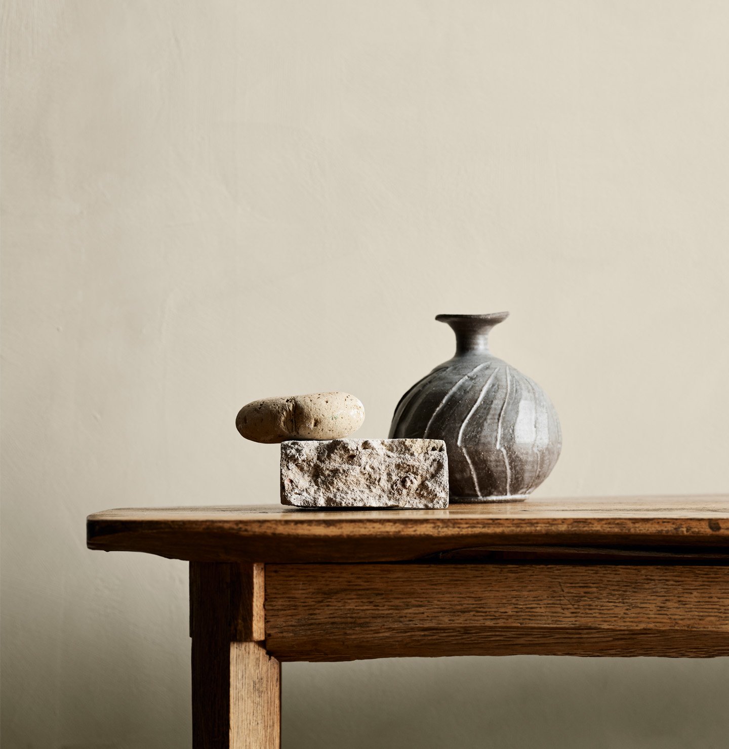 Jotun 1876 Wild Earl | Living Room Inspiration | Jotun Singapore