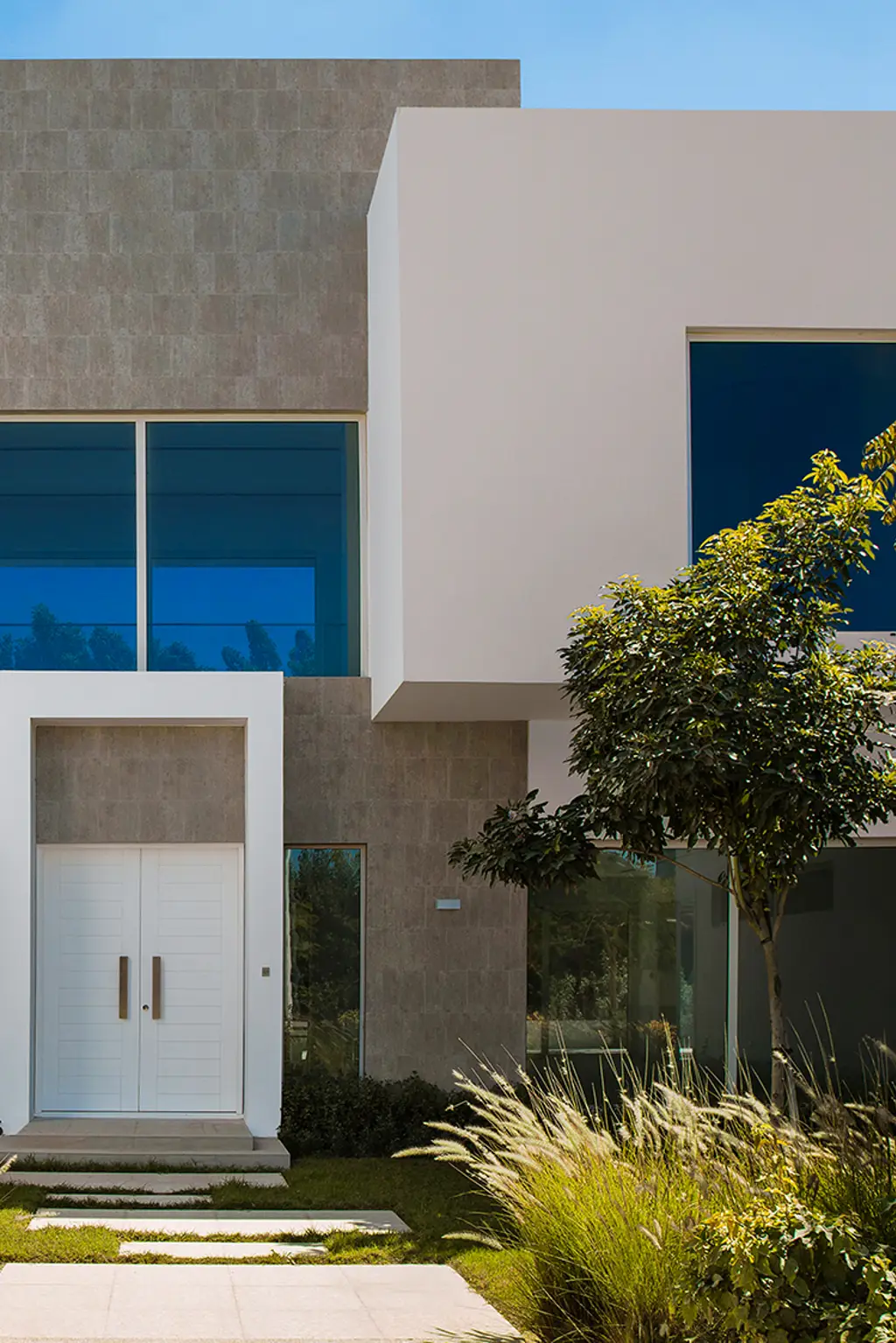 1519 VANILLA LATTE - Exterior Paint Colour - Jotun Middle East