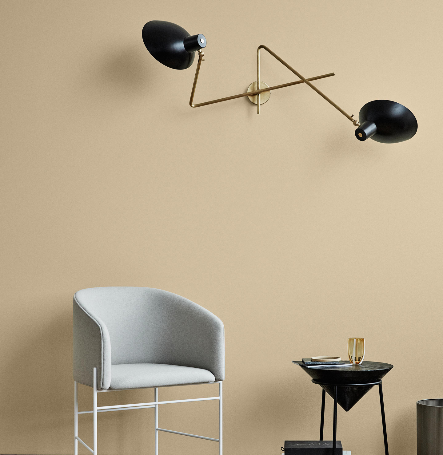 Vakker gul farge til stue – Jotun 12080 Soft Radiance