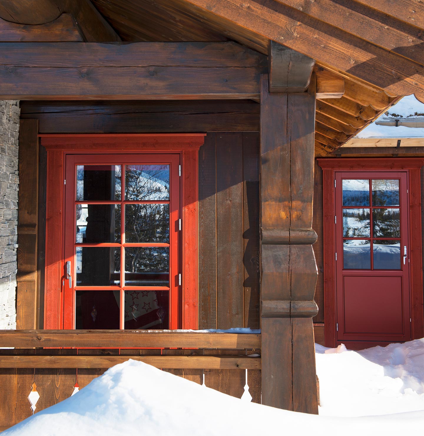 Varig vakker brun farge til fasade – TREBITT 0676 Tjærebrun