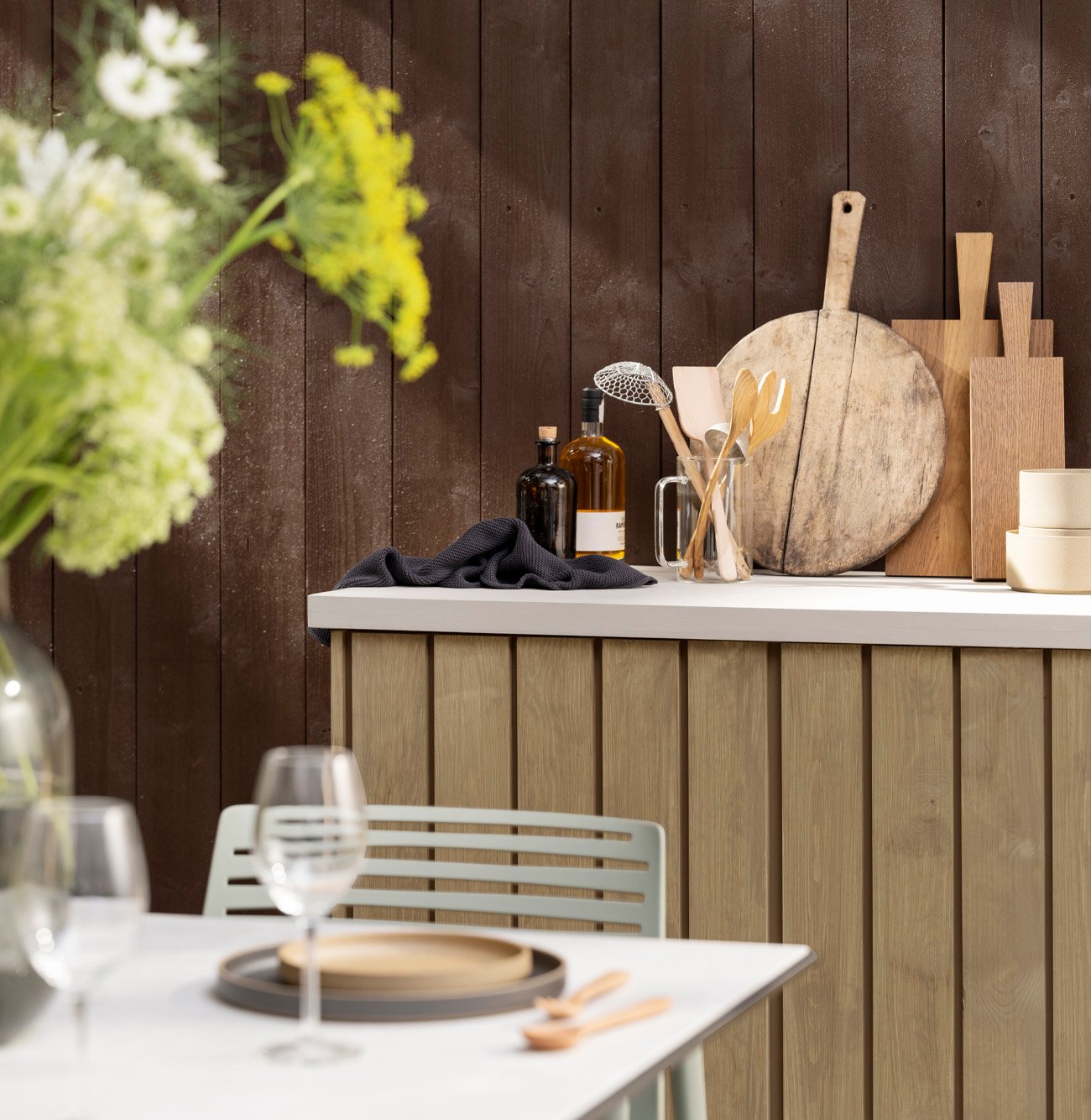 TREBITT 0676 Tjærebrun | Jotun.no